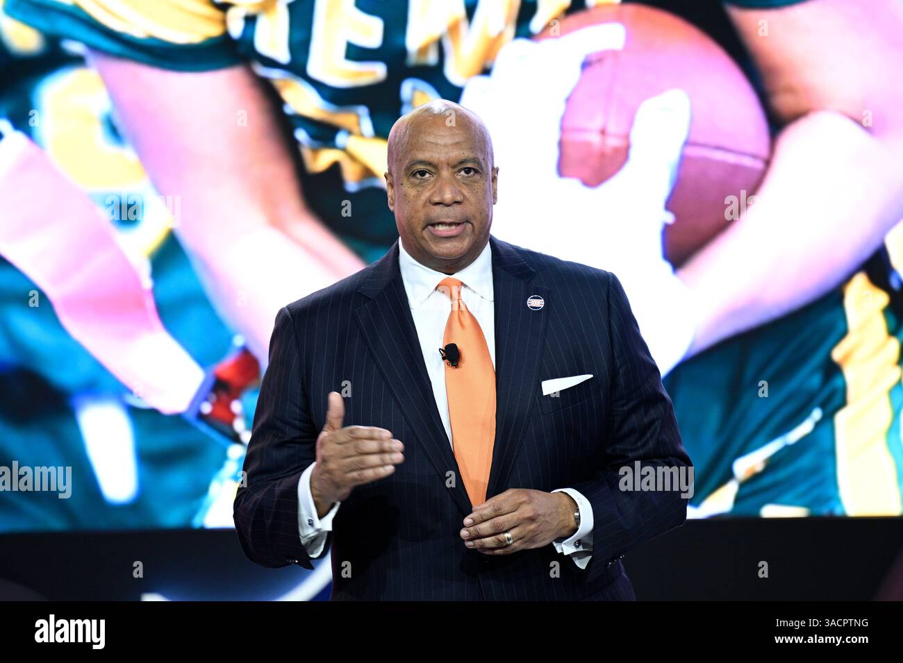 Chicago Bears president Kevin Warren speaks during a session at the ...