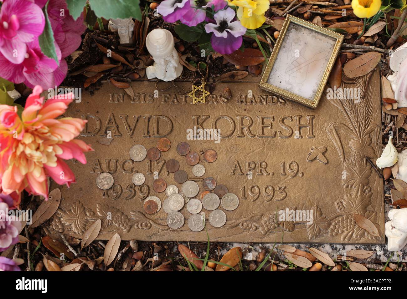 Tyler TX - December 25, 2024: Grave of Cult Leader David Koresh Located ...