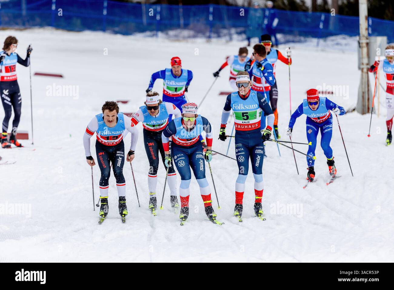 Kalix, Sverige. 04th Apr, 2025. 250404 Åkare tävlar i herrarnas ...