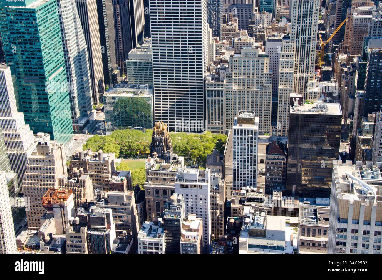 A small oasis in the middle of Manhattan Stock Photo - Alamy