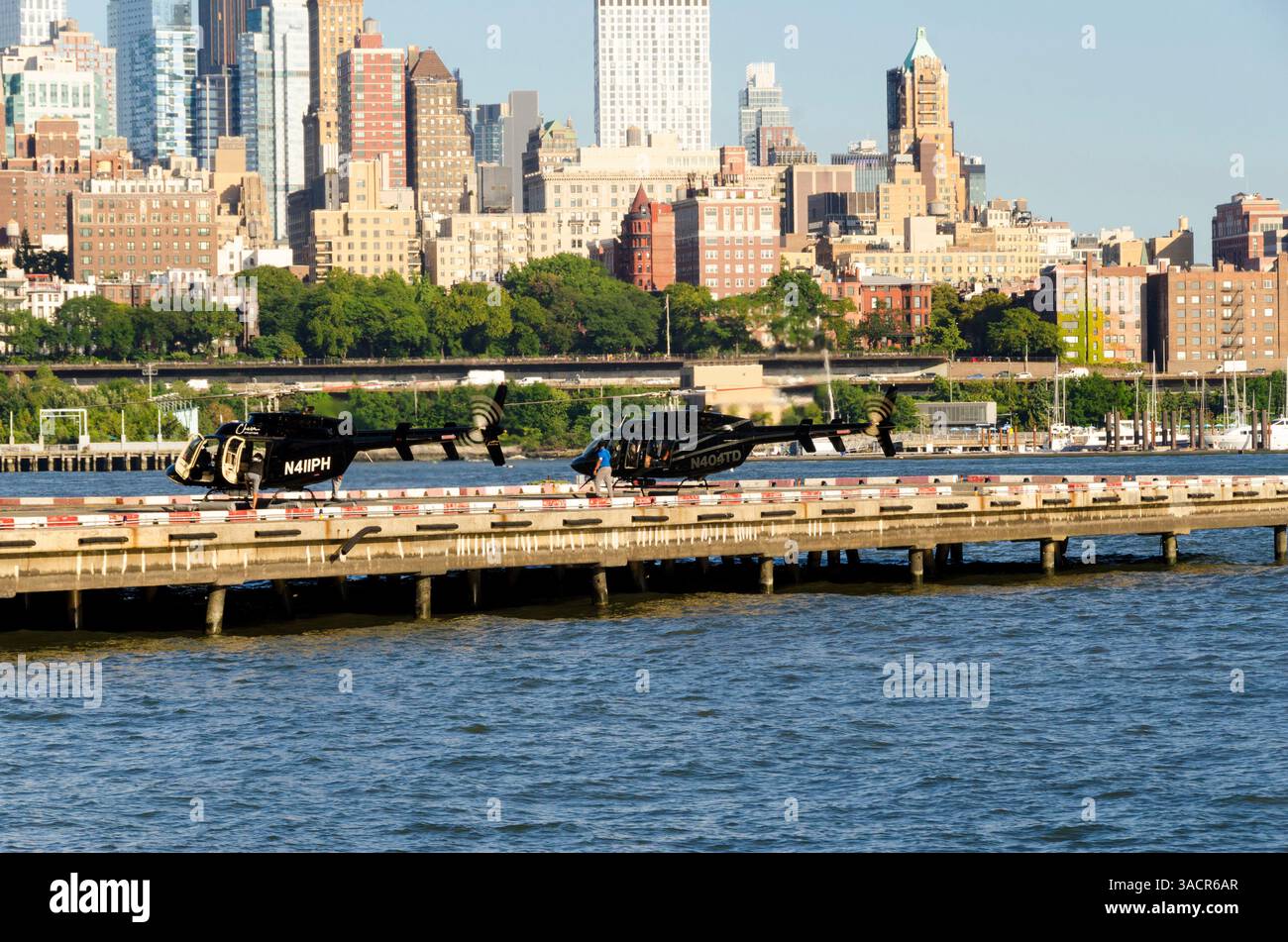 Helipad at the southern tip of Manhattan Stock Photo - Alamy