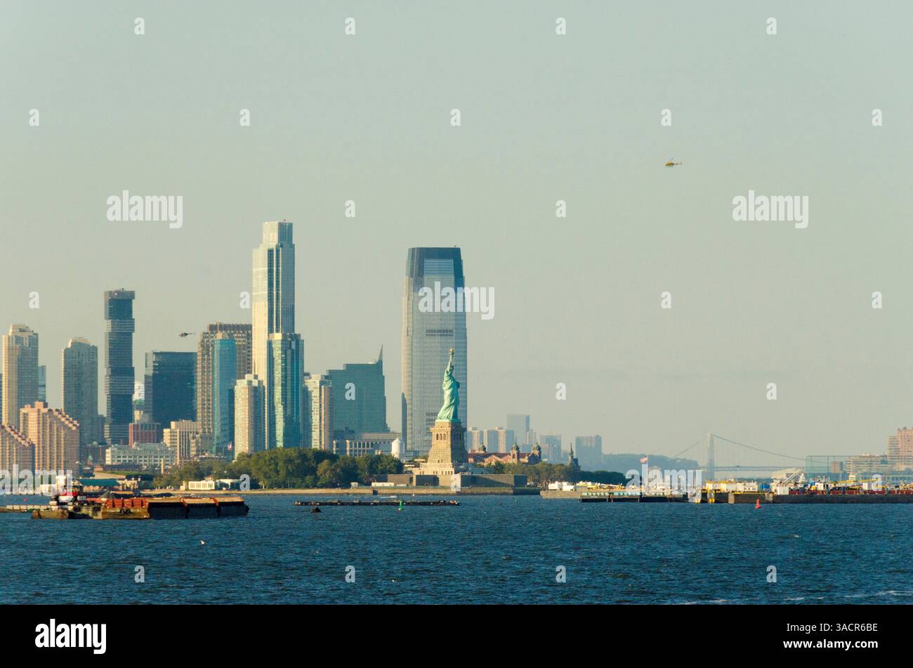 Southern tip of Lower Manhattan and Statue of Liberty Stock Photo - Alamy