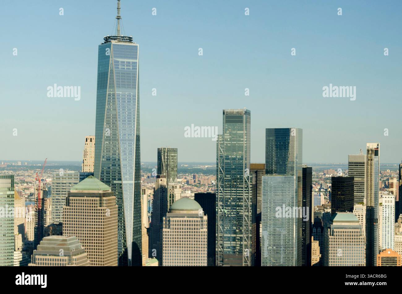 Helicopter high rise hi-res stock photography and images - Alamy