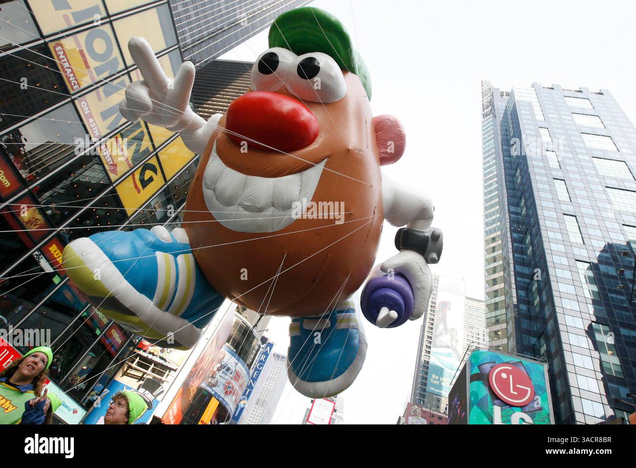 Mr potato head balloon in hi-res stock photography and images - Alamy