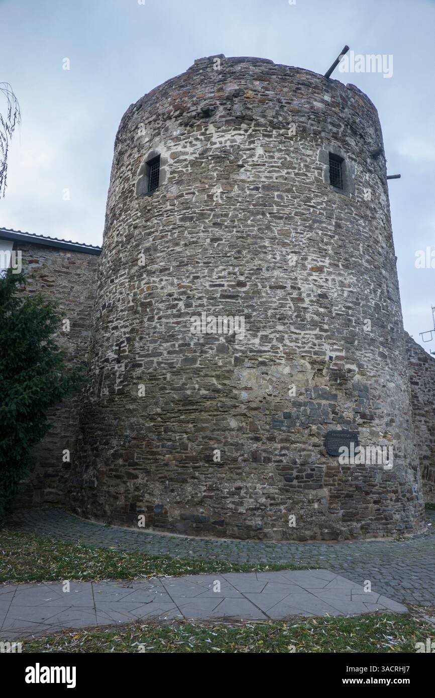 Cannon tower part medieval hi-res stock photography and images - Alamy