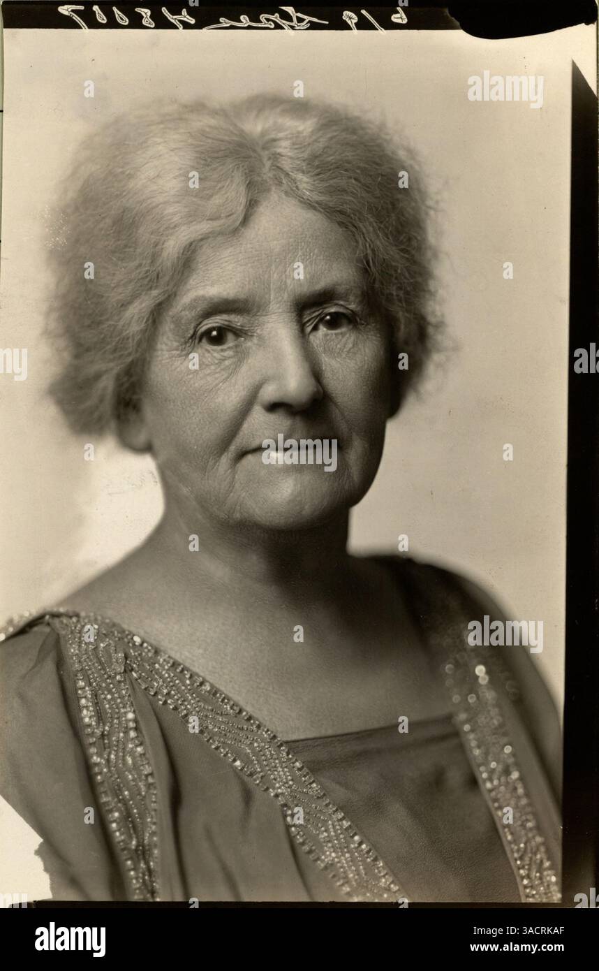 Portrait of Mrs. Alfred Merrill. The image is part of the Hennepin ...