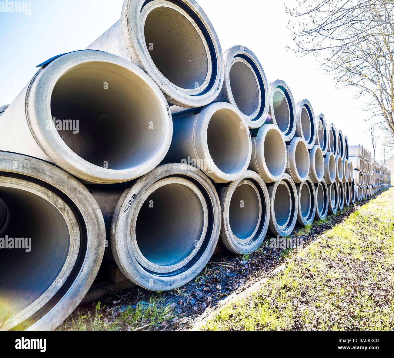 Piping concrete hi-res stock photography and images - Alamy