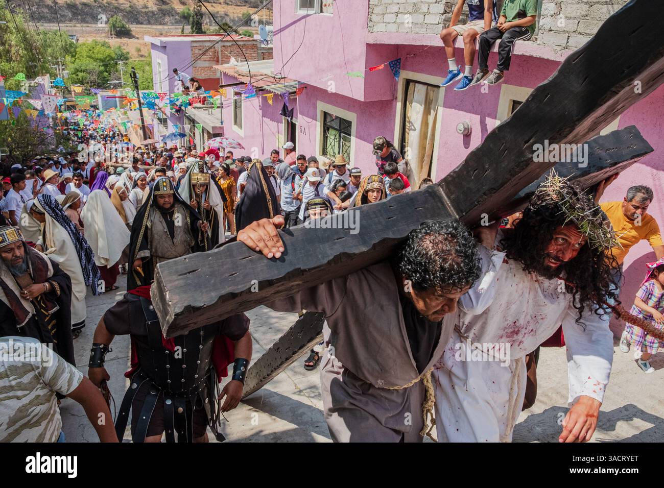 Good Friday representation of the Way of the Cross in La Cañada ...