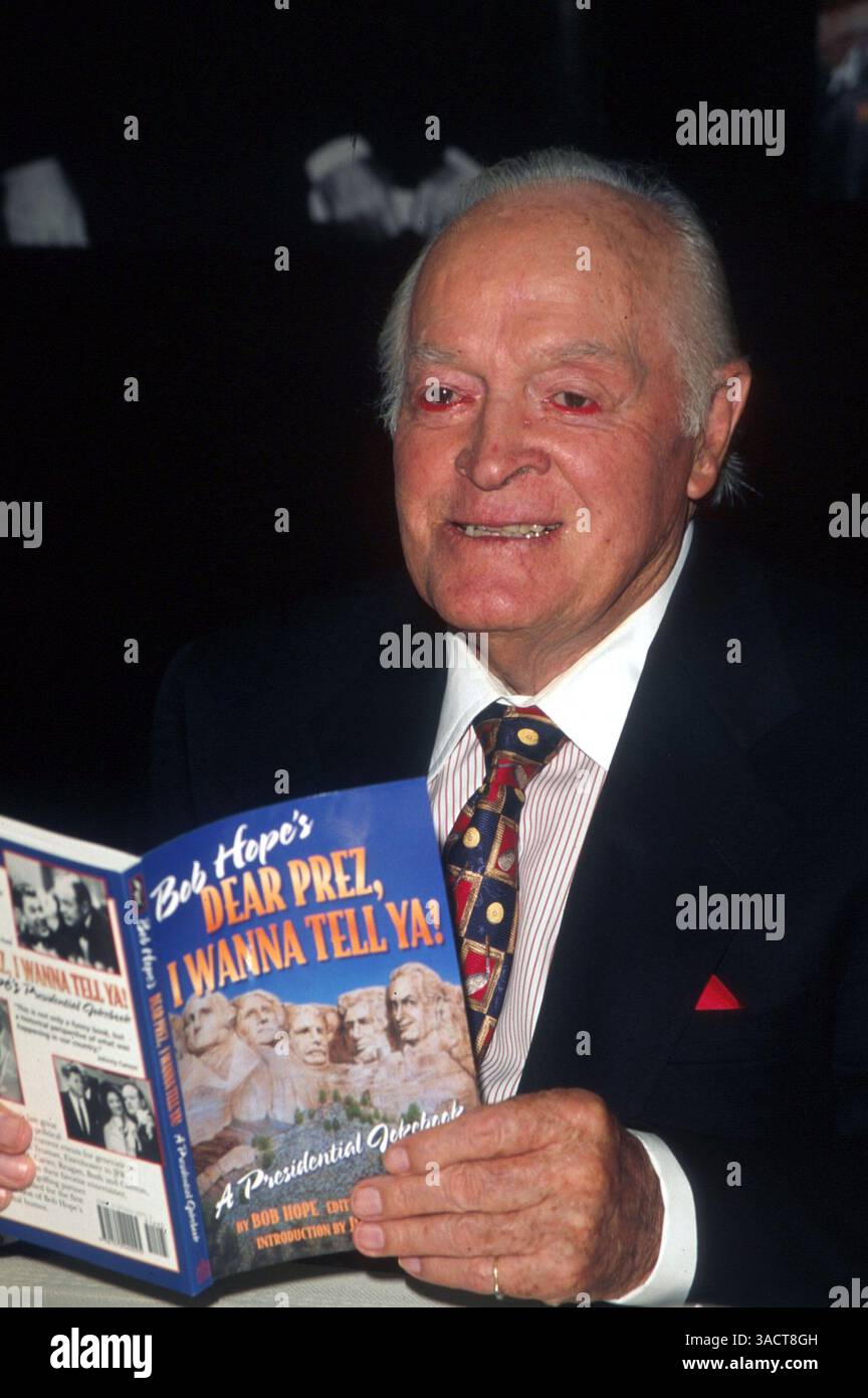 Sep 07, 1996; Los Angeles, CA, USA; (FILE PHOTO) Comedian BOB HOPE died ...