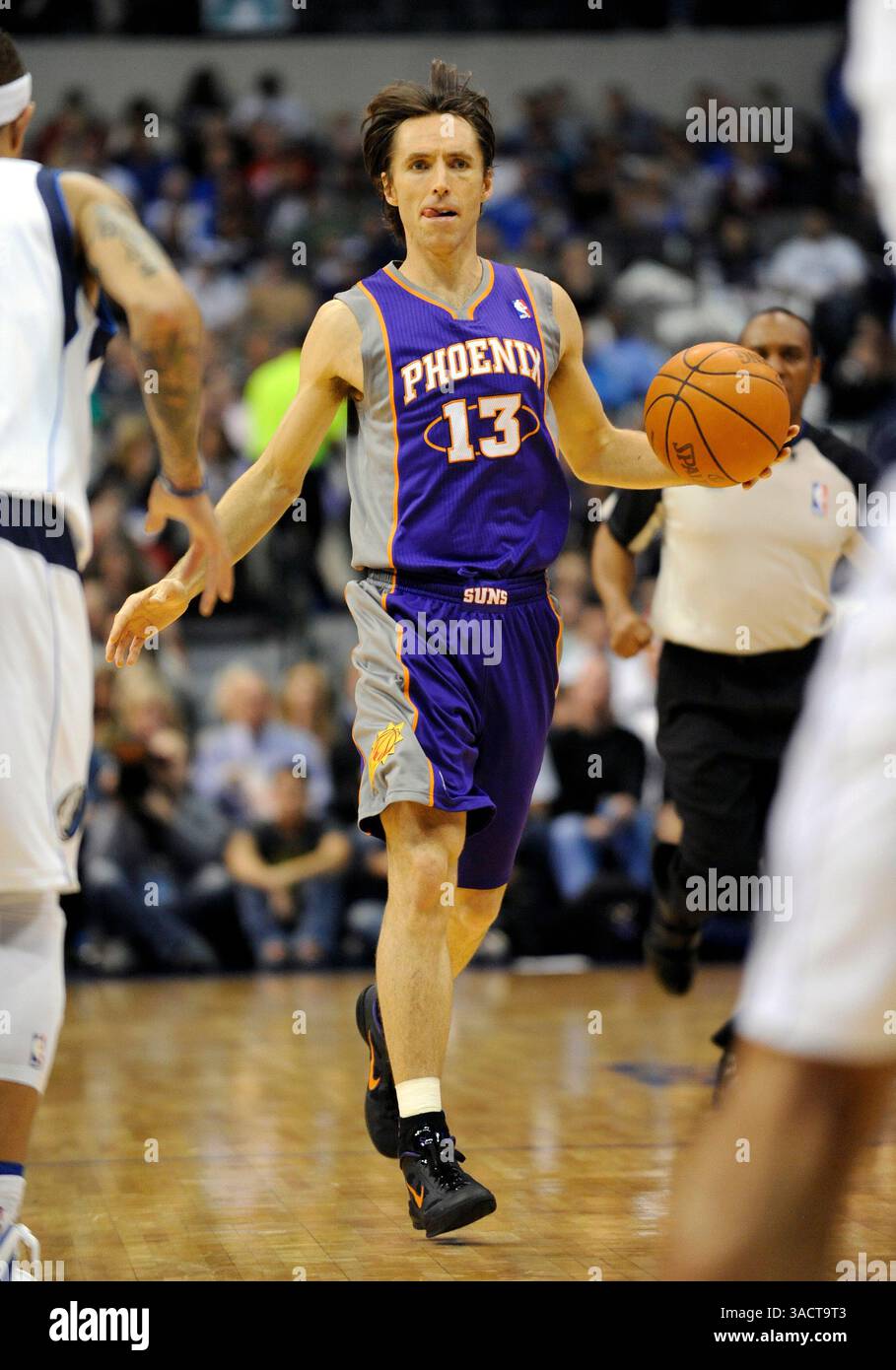 January 04, 2012: Phoenix Suns point guard Steve Nash #13 during an NBA ...