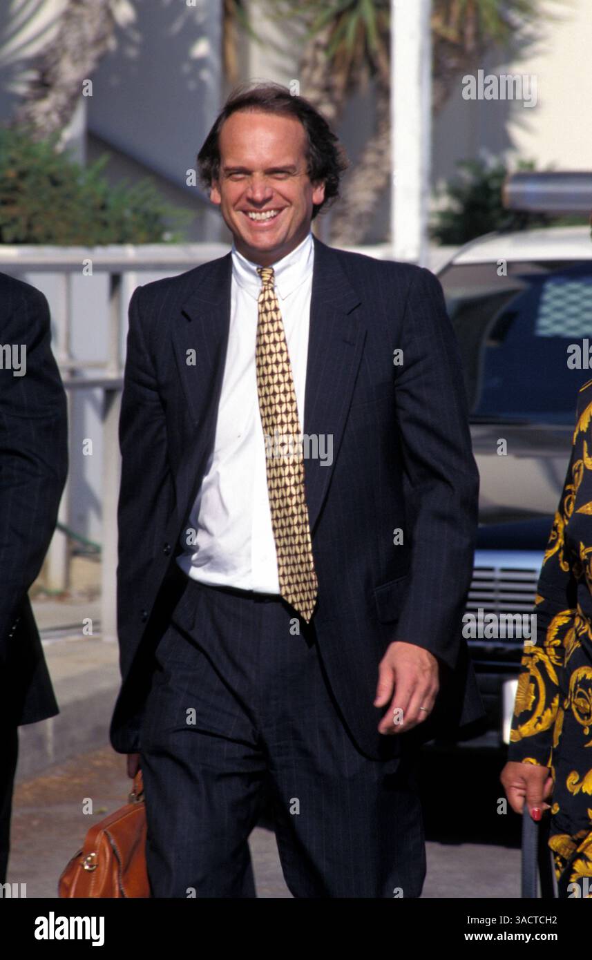 Jan 31, 1997; Santa Monica, CA, USA; NFL Hall of Fame superstar ...