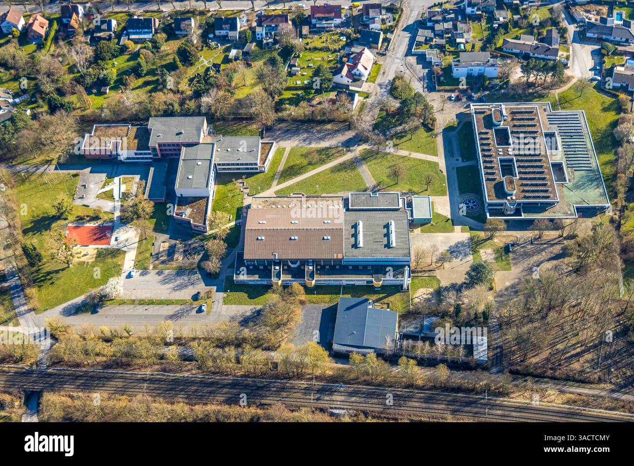 Luftbild, Sälzer Sekundarschule und Dreifachsporthalle, Werl, Soester ...