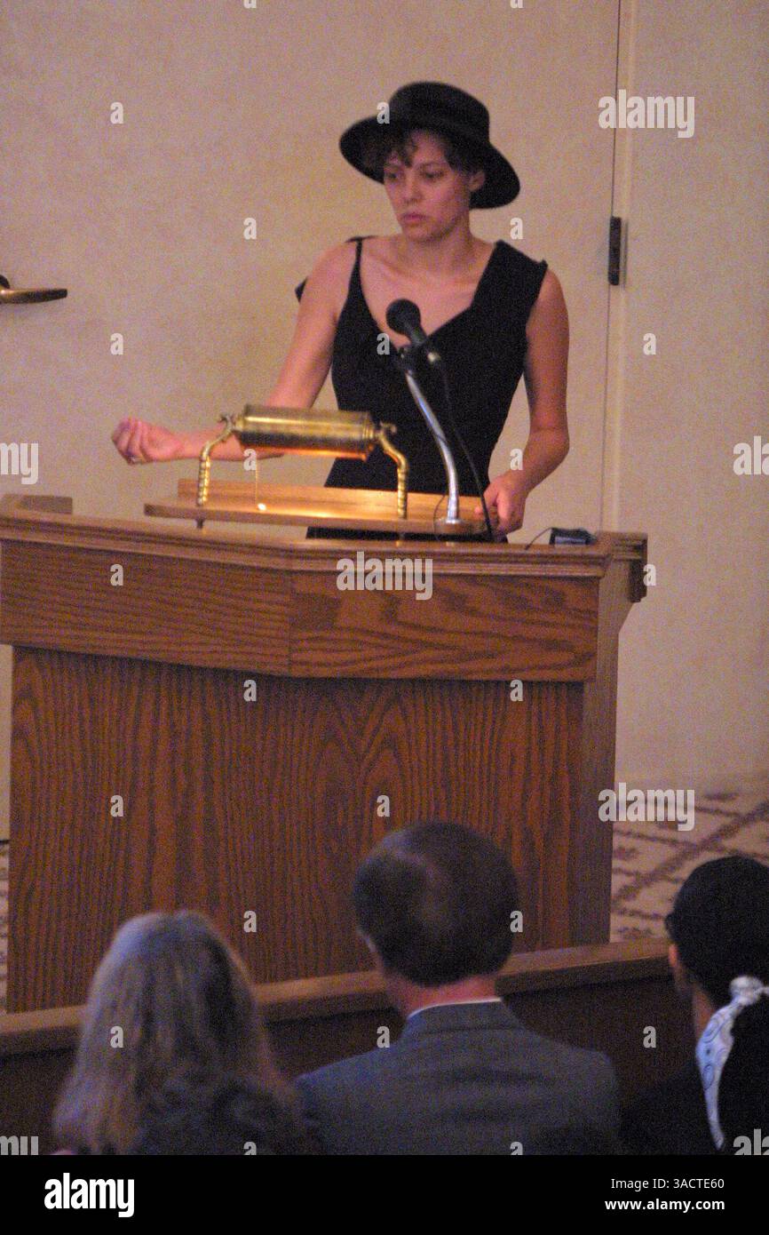 Mar 24, 2001; Palm Springs, California, USA; Actress BIJOU PHILLIPS ...