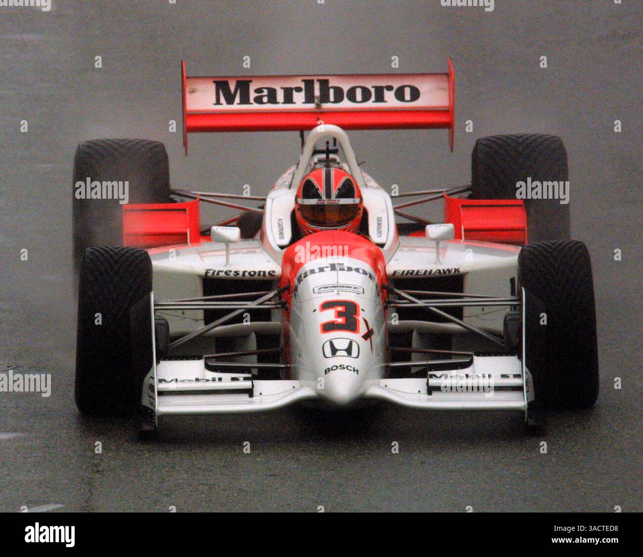 2001 gil de ferran hi-res stock photography and images - Alamy