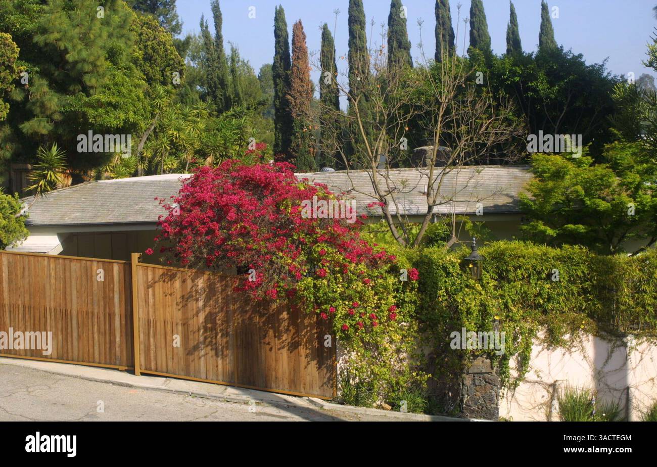May 01, 2001; Los Angeles, CA, USA; Actor MATTHEW PERRY's former home ...