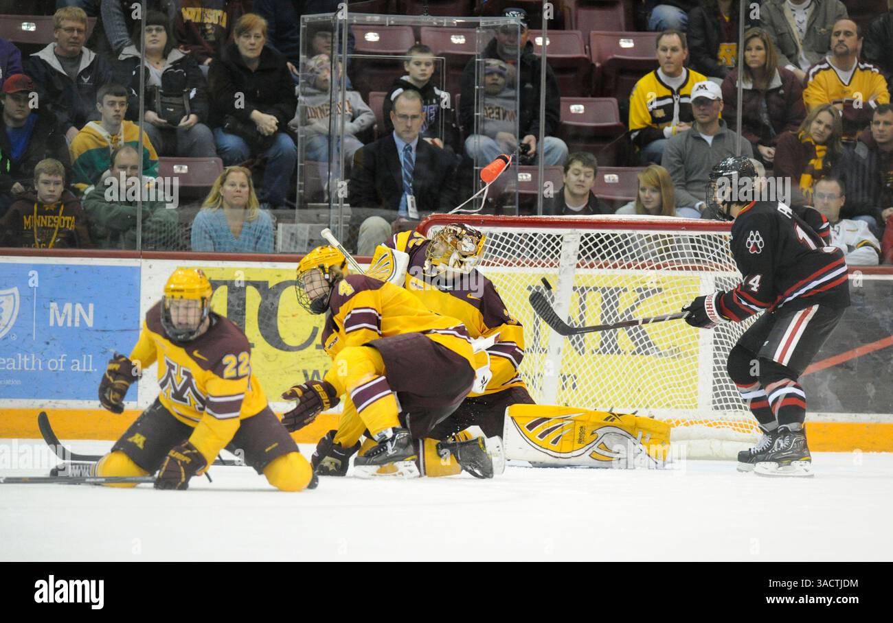 Travis helgeson hi-res stock photography and images - Alamy