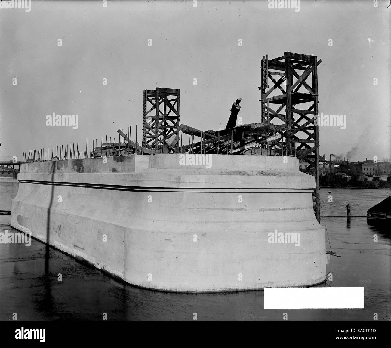 The Third Avenue Bridge construction, shown in this image, displays ...