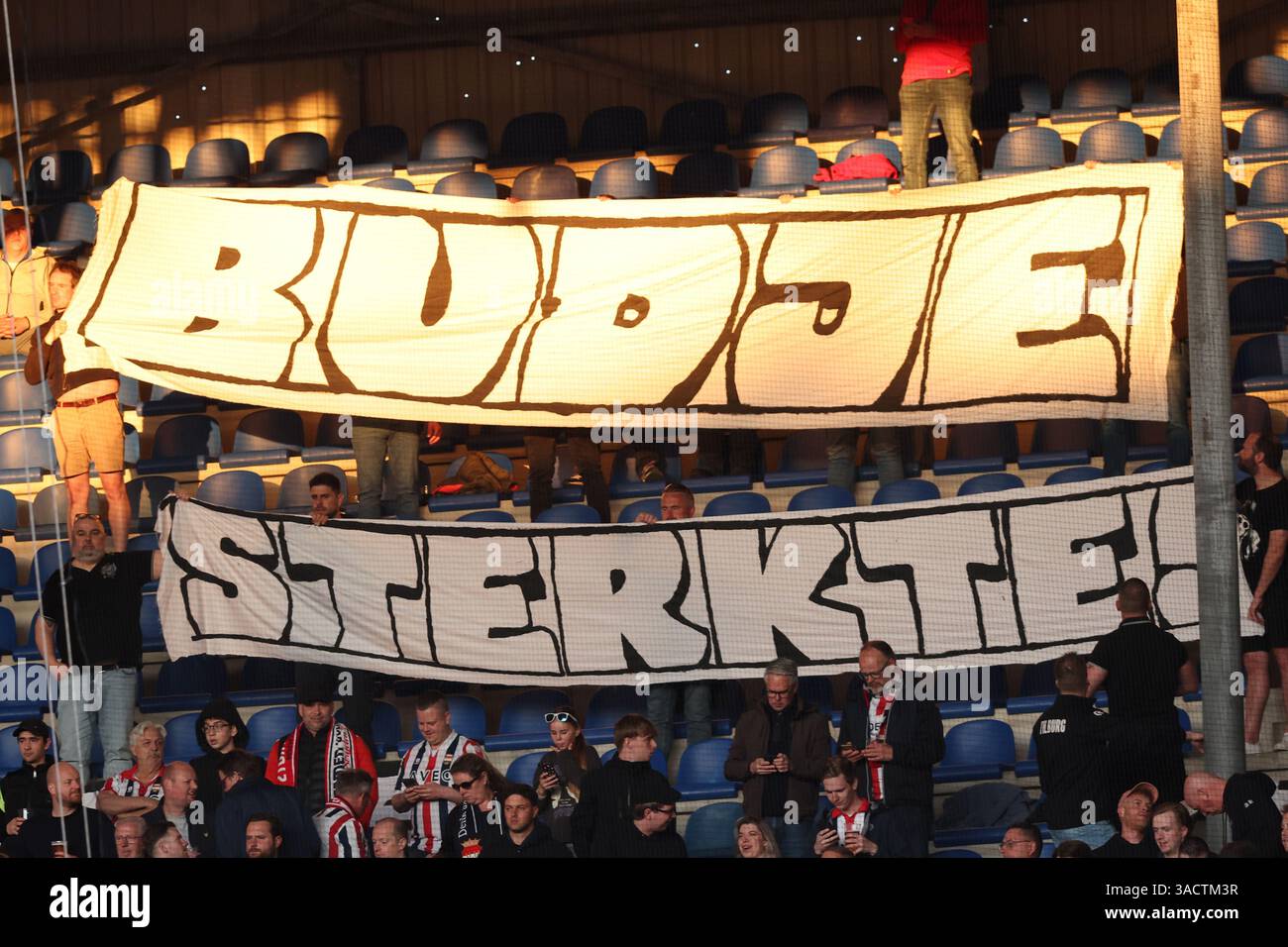 Heerenveen, Netherlands. 04th Apr, 2025. HEERENVEEN, NETHERLANDS ...