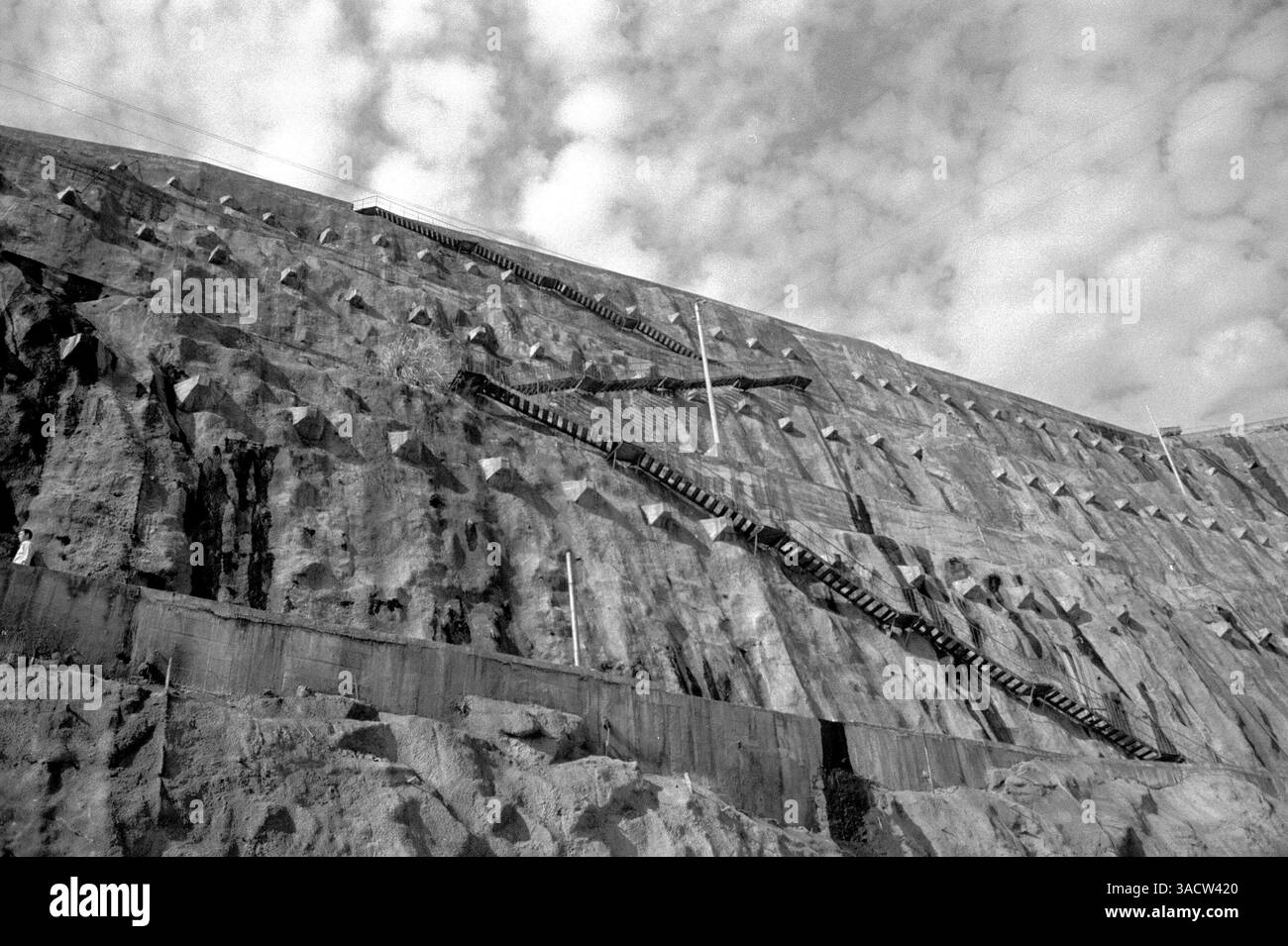 Oct 15, 2001; Yangtze River, CHINA; The Three Gorges Dam project, the ...