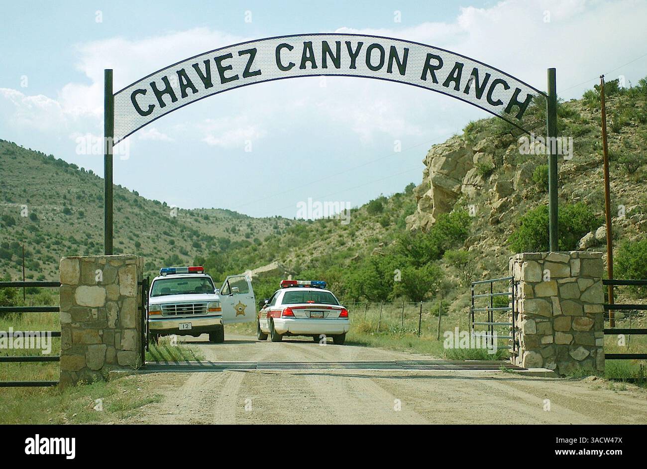 Jul 07, 2004; Hondo Valley, NM, USA; Sheriff's Deputies guard the ...