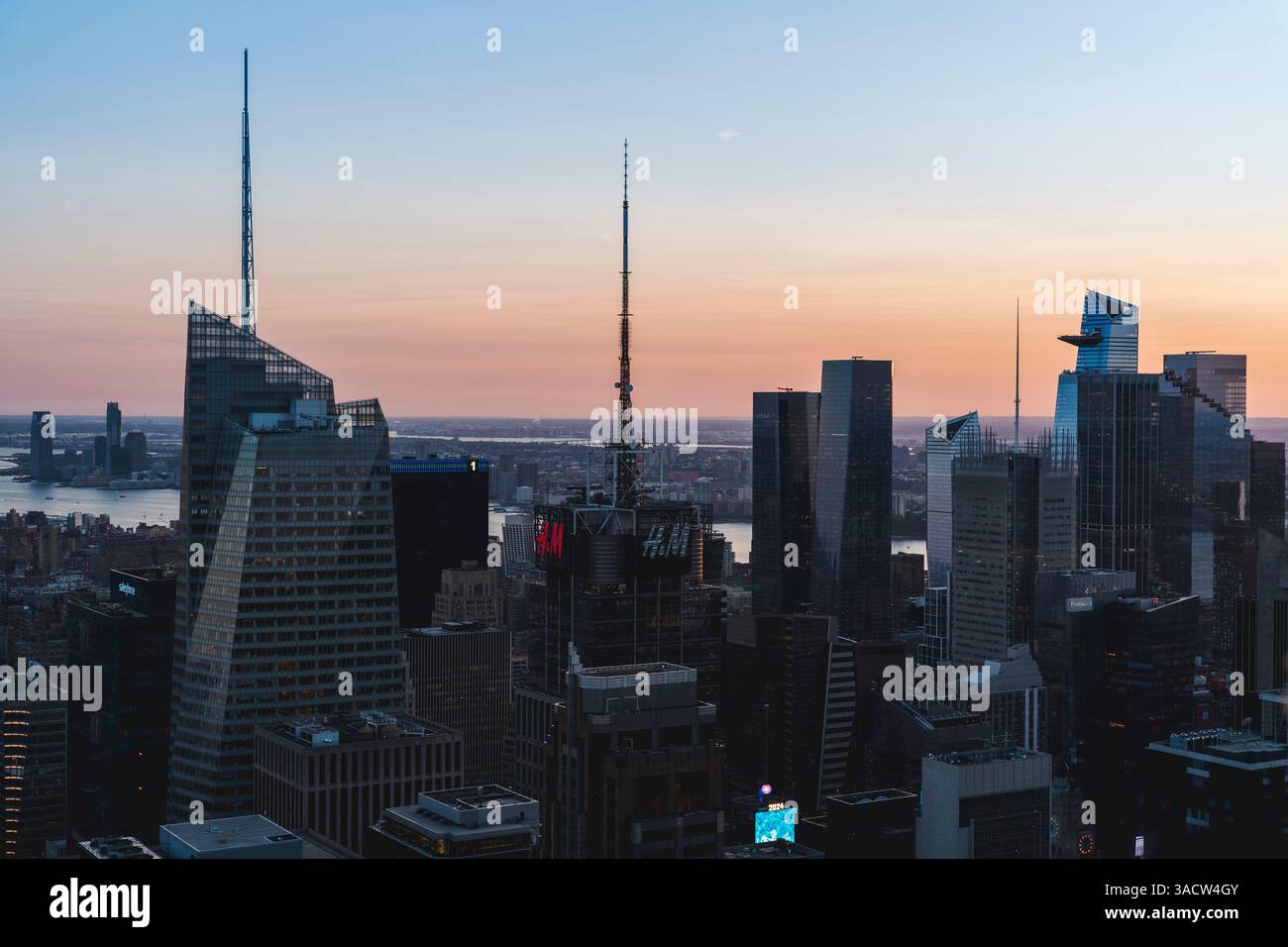 Sunset, Top of the Rock, Rockefeller Center, Manhattan, New York City ...