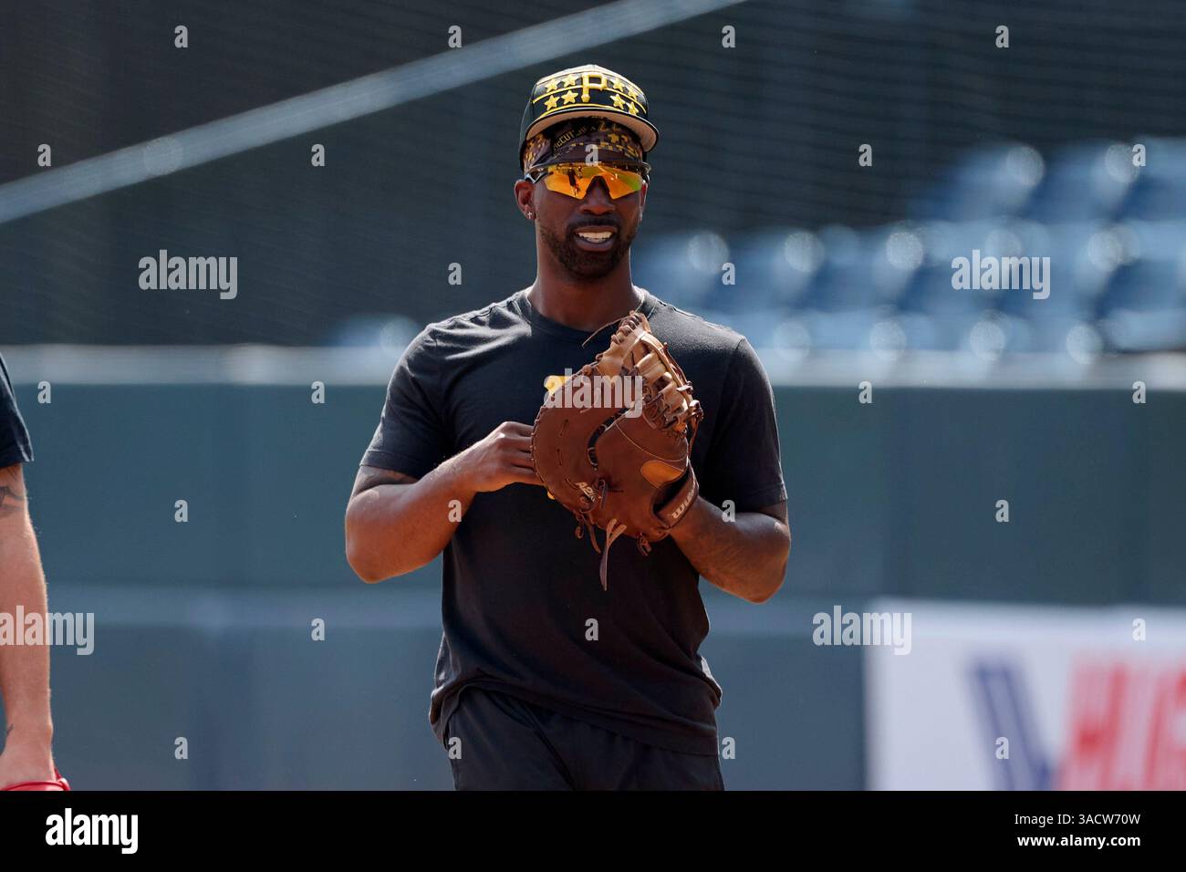 Pittsburgh Pirates Andrew McCutchen (22) at first base during practice ...
