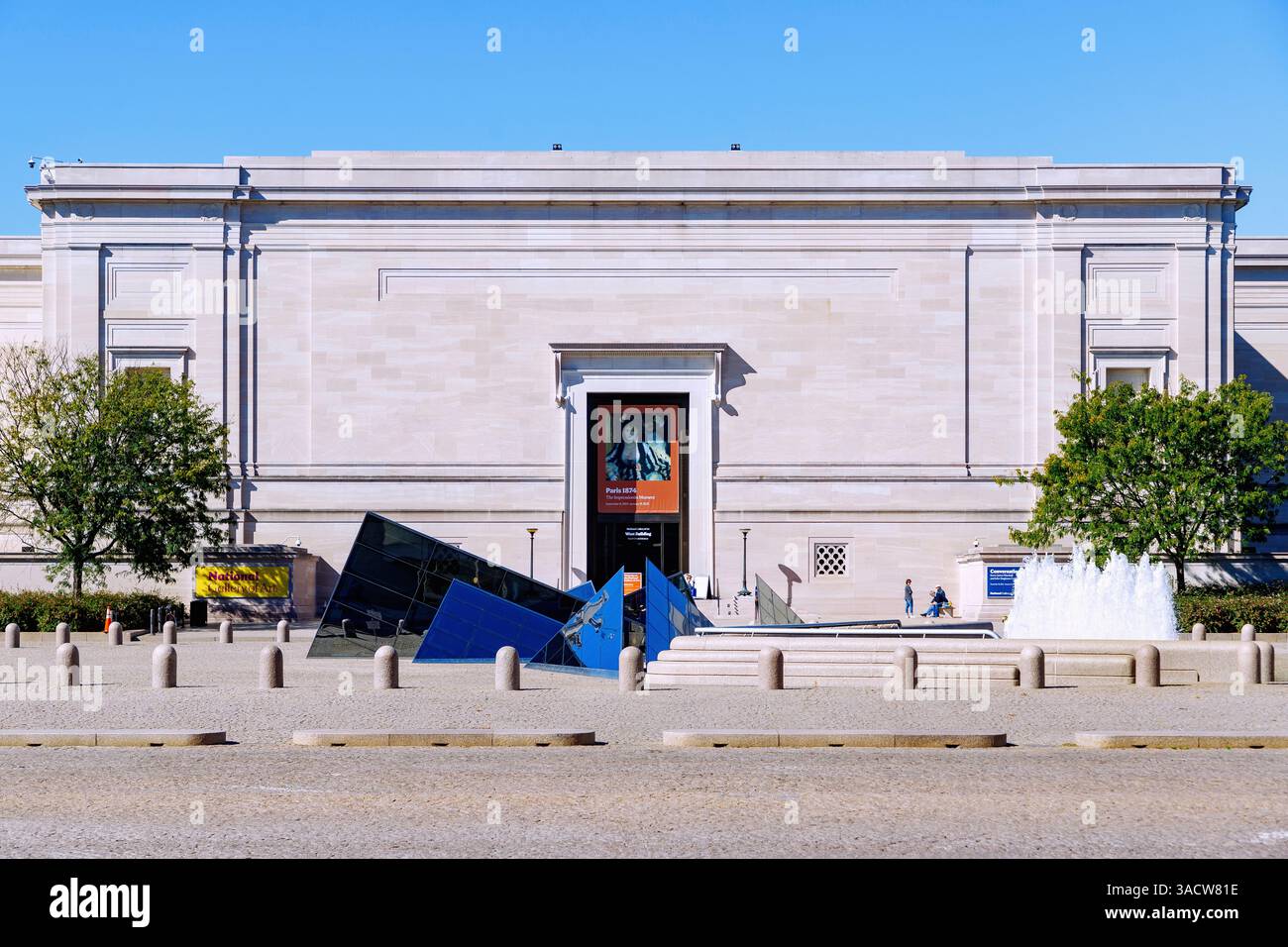 National Gallery of Art - West Building on the National Mall and ...