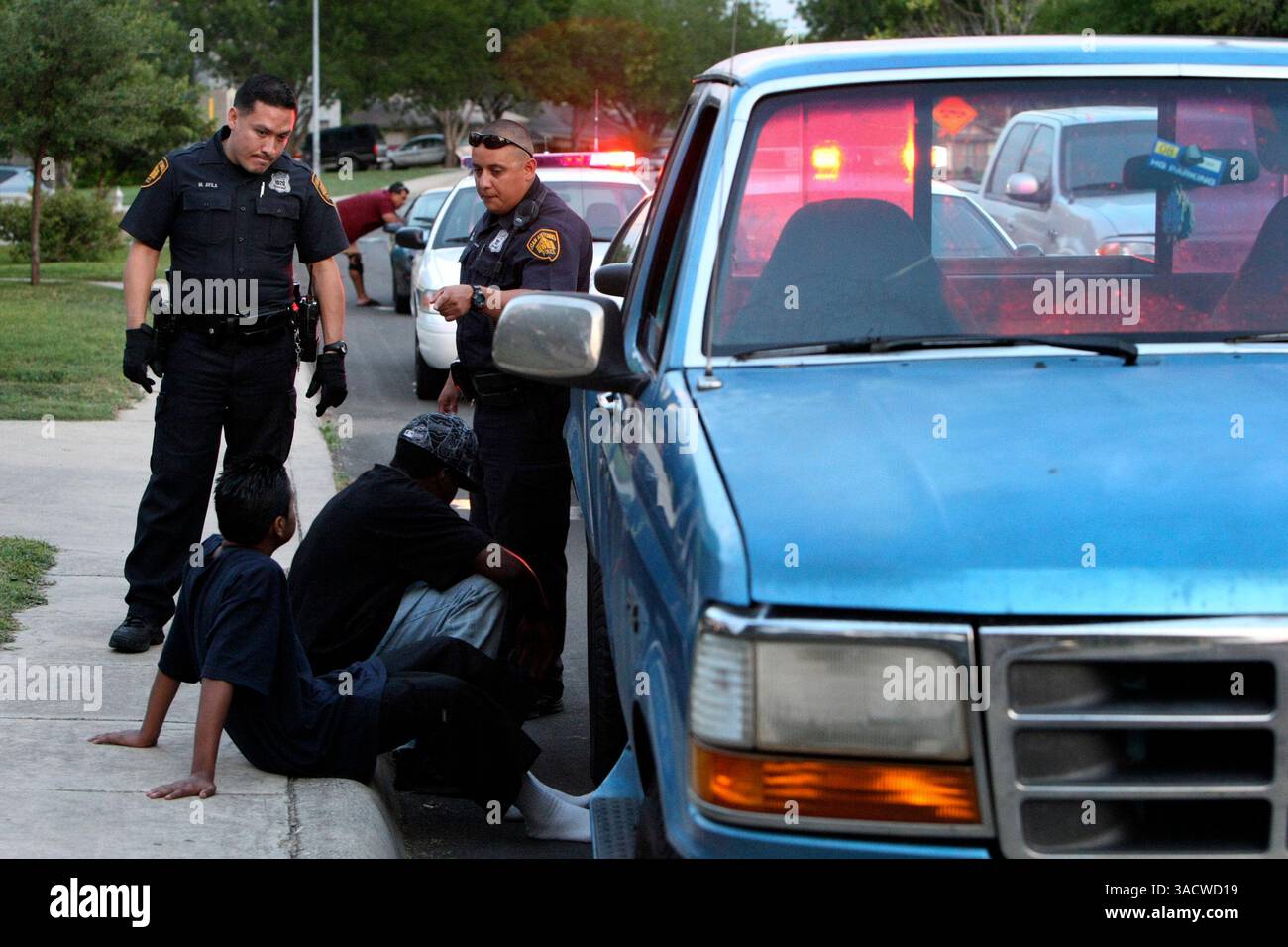 METRO SAPD Officers Avila (Credit Image: San Antonio Express-News ...