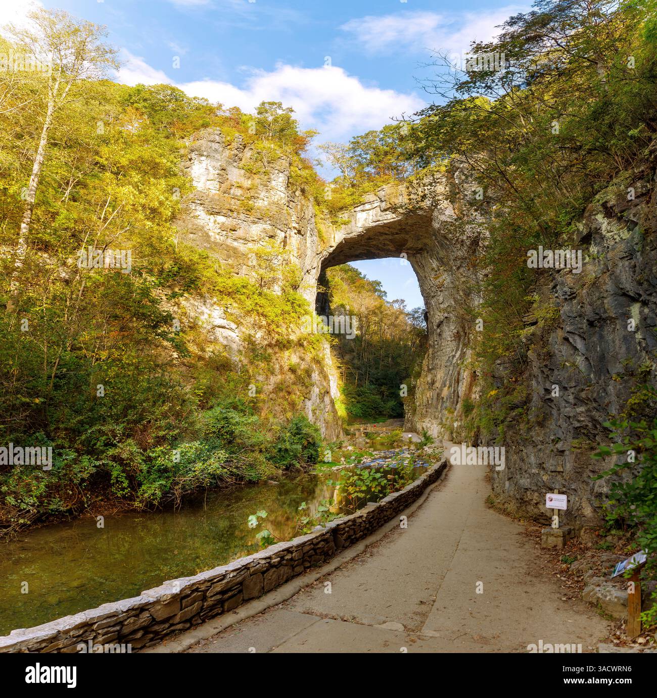 Natural Bridge in Natural Bridge State Park in Rockbridge County ...