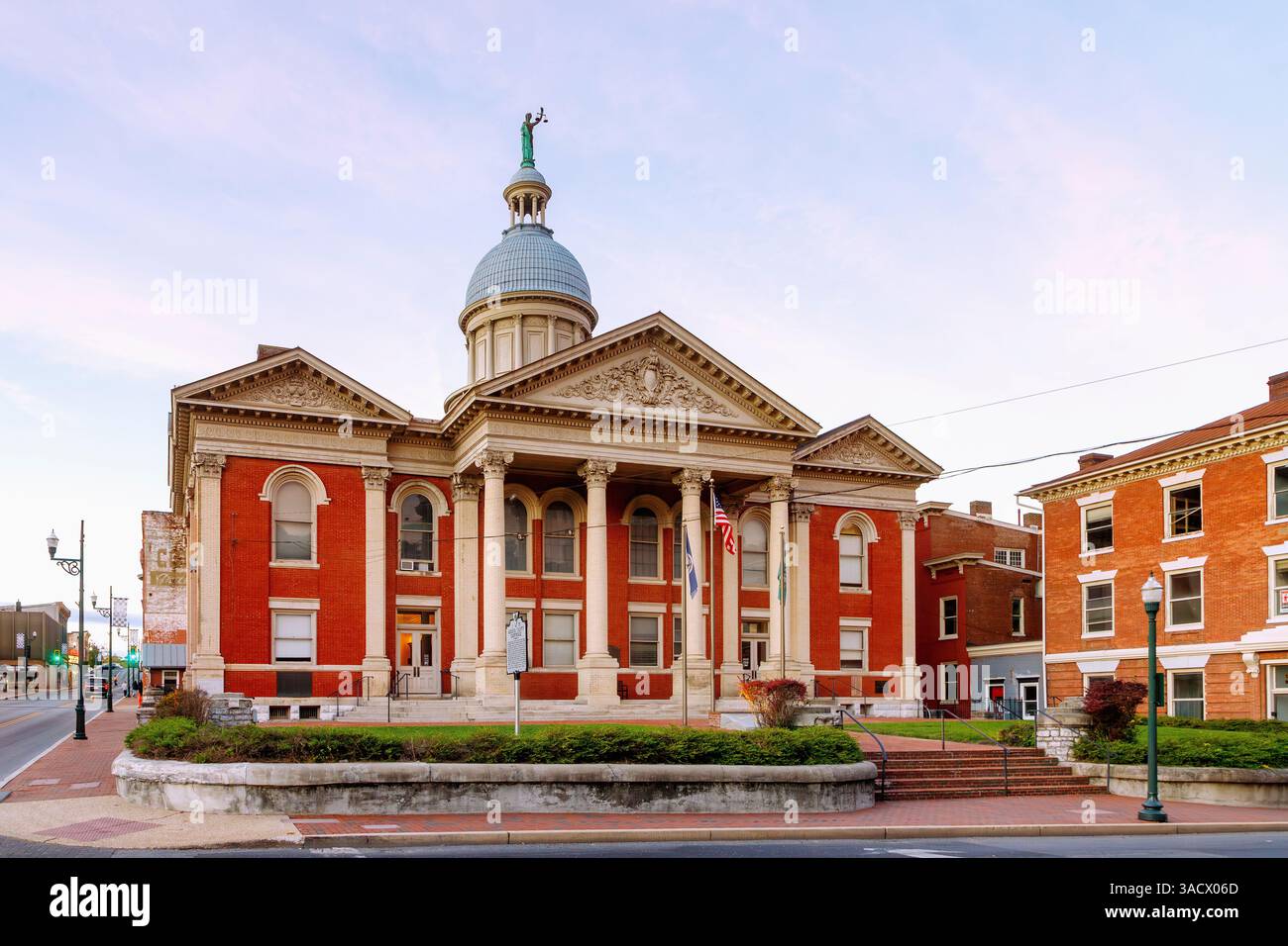 Augusta County Court House in the Historic District in Staunton ...