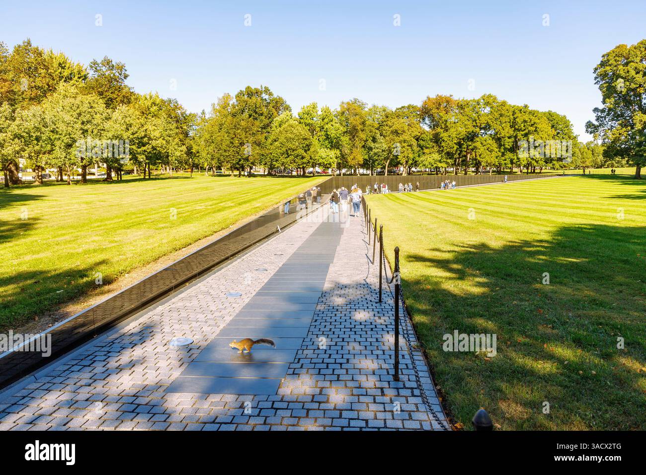 Vietnam Veterans Memorial at the National Mall and Memorial Parks in ...