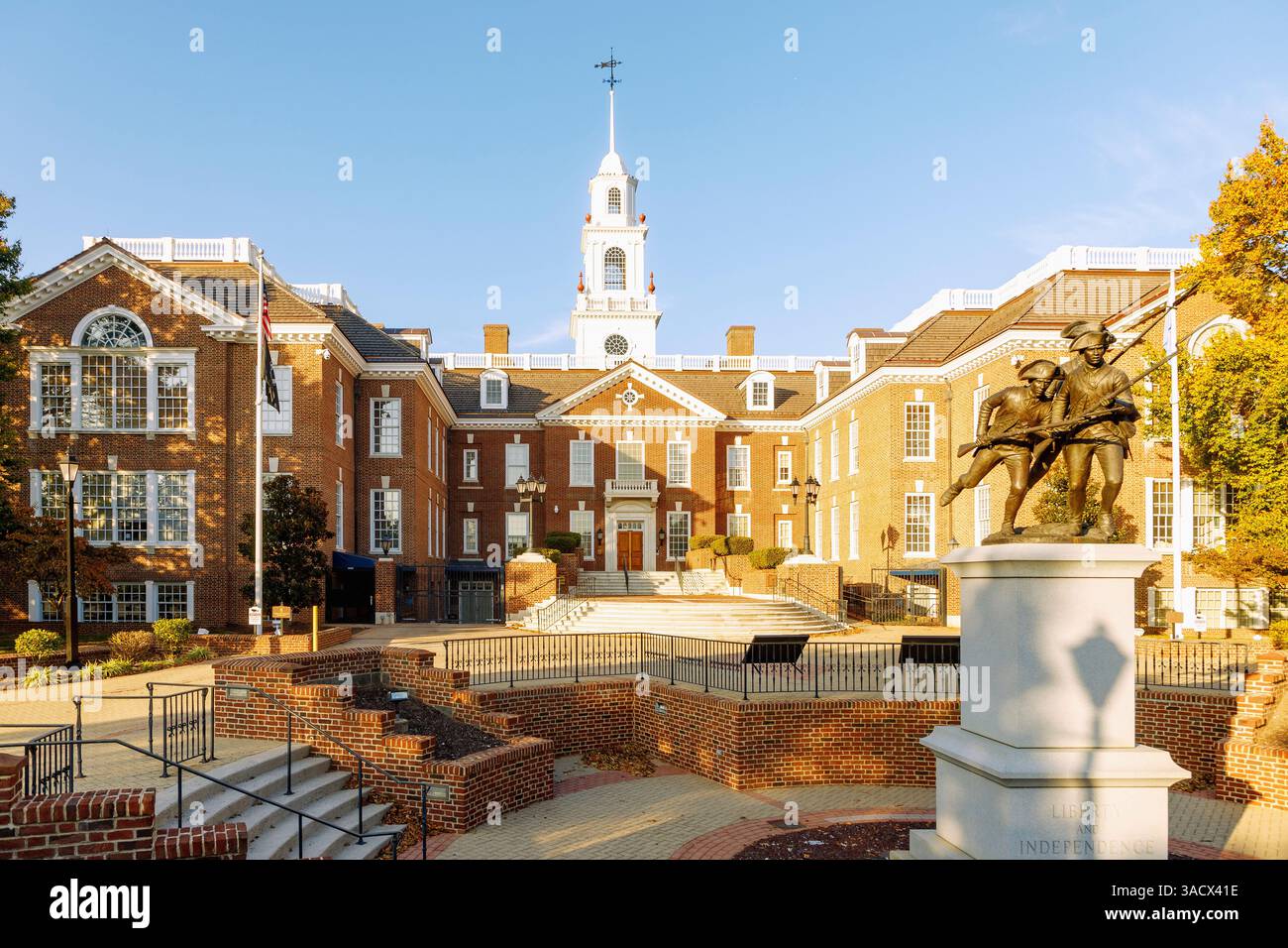 Legislative Hall (Delaware State Capitol) with monument Bayonets of the ...