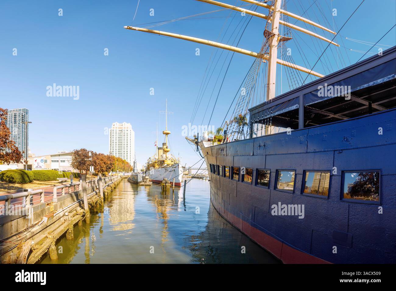 Penn's Landing on the Delaware River with the historic flagship USS ...