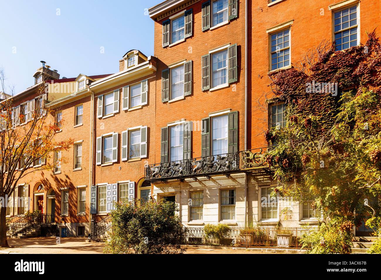 Houses in the Society Hill neighborhood in the Historic Waterfront ...