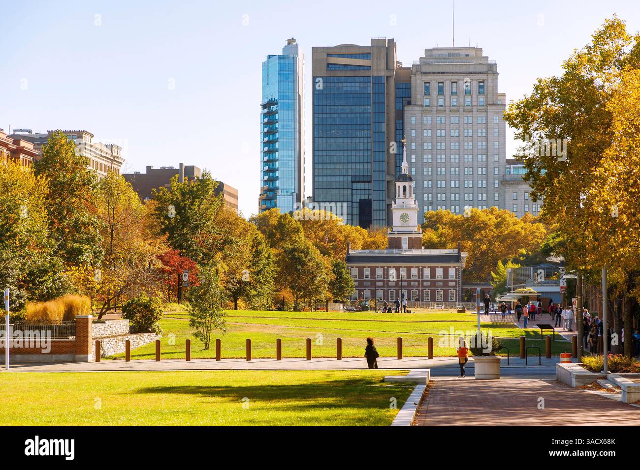 Independence Square with Independence Hall and Liberty Bell Center in ...