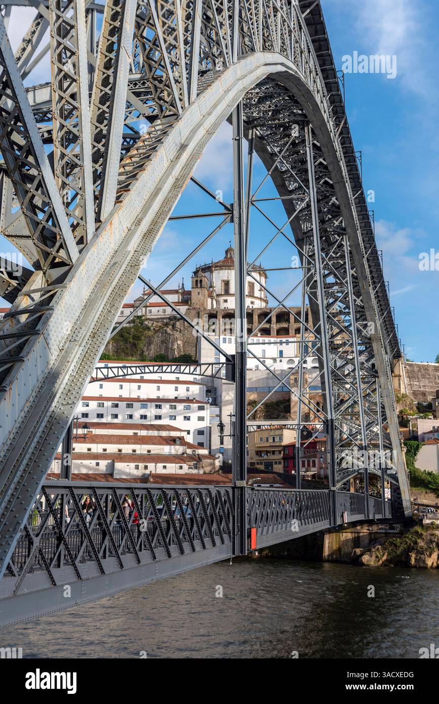 Architectural detail of iconic arched iron bridge Ponte Luis I in the ...