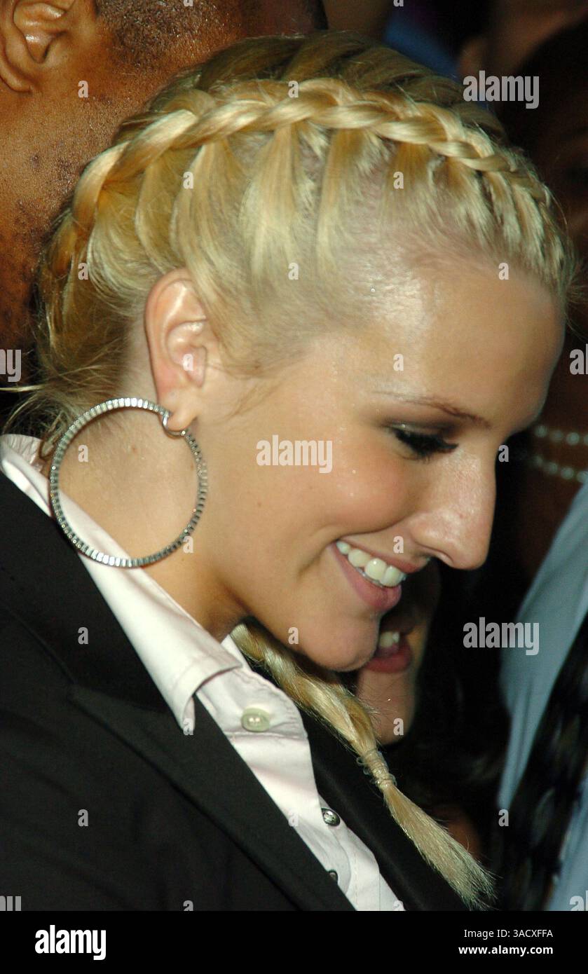 Aug 24, 2005; New York, NY, USA; ASHLEE SIMPSON departs from MTV's TRL ...