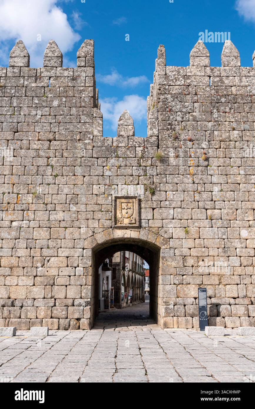 Medieval city wall gate Portas del Rei in the city of Trancoso ...