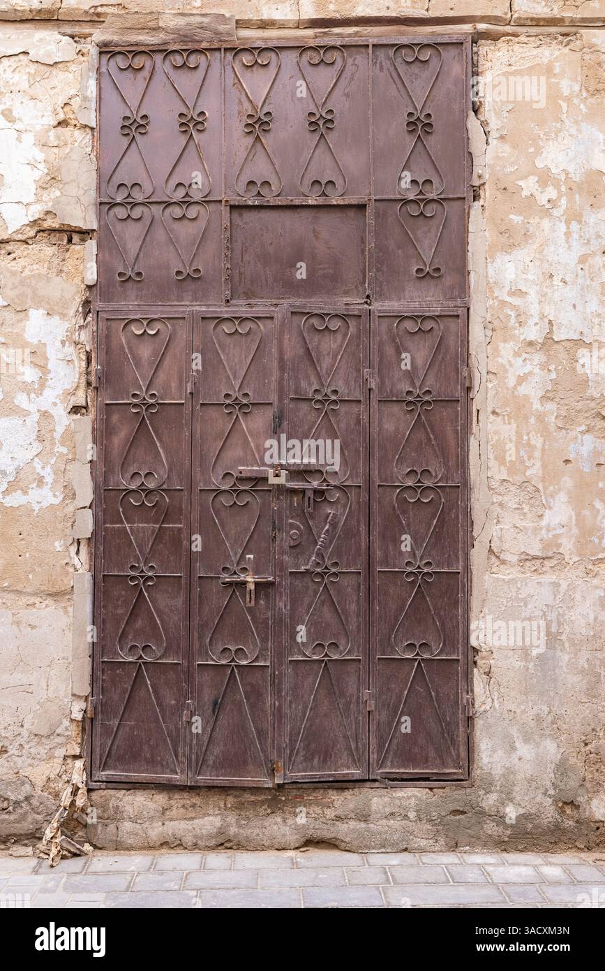 Saudi Arabia, Mecca, Jeddah, Al-Balad. Door on a traditional Hijazi ...