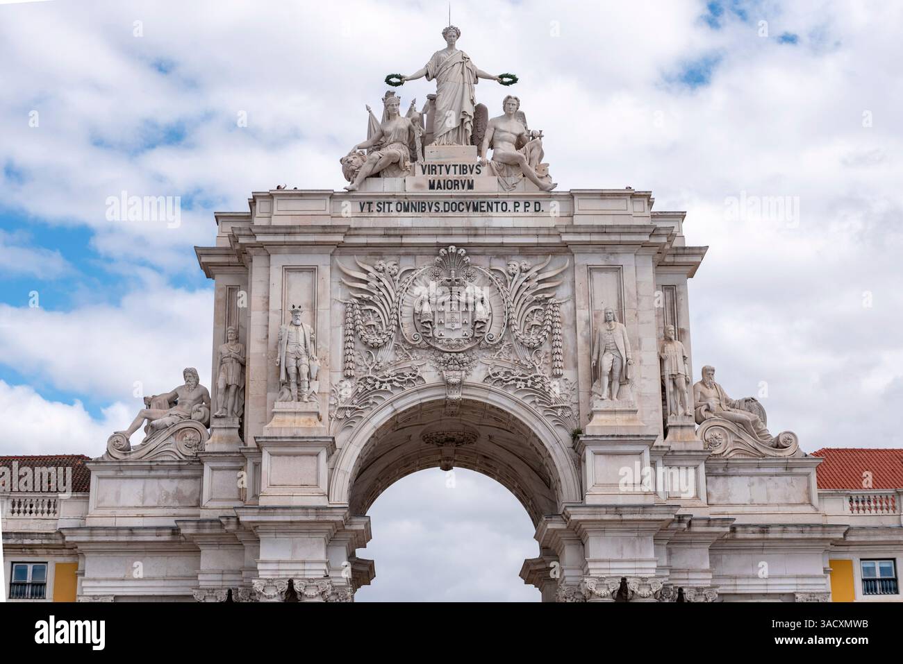 Iconic Arco de Rua Augusta in old town Lisbon, Portugal Stock Photo - Alamy