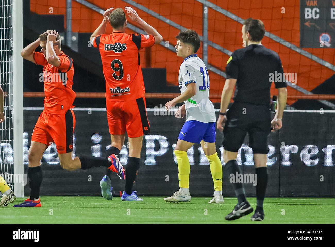 Volendam, Netherlands. 04th Apr, 2025. VOLENDAM - 04-04-2025, KRAS ...