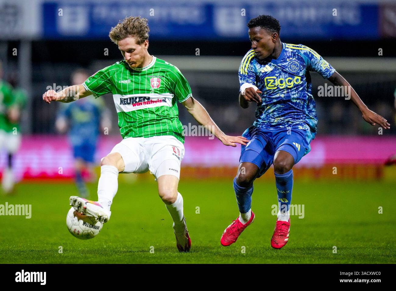 Dordrecht, Netherlands. 04th Apr, 2025. DORDRECHT, 04-04-2025, M-Scores ...