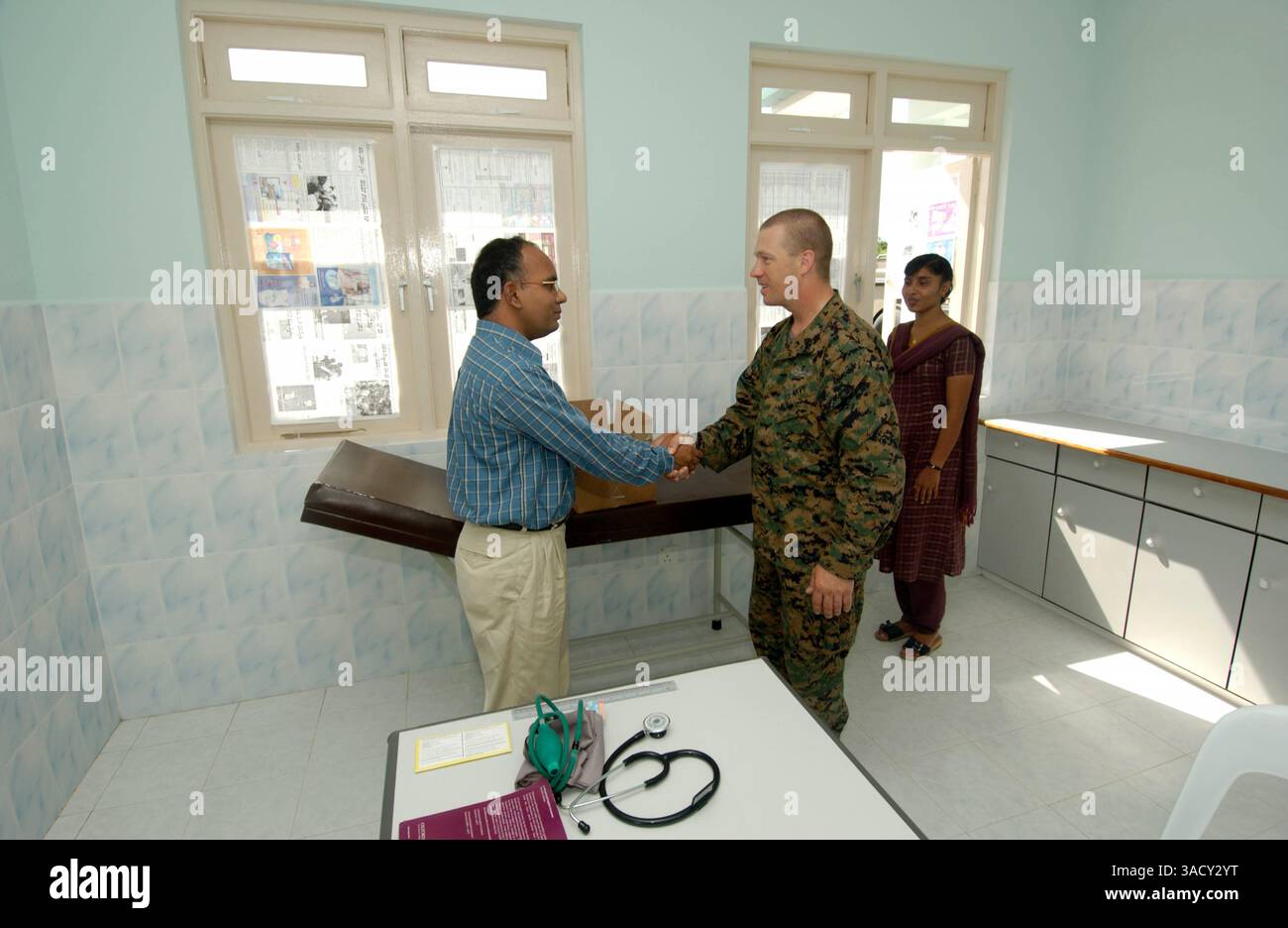 Jan 23, 2005; Ishtu Island, Lamuu atoll, MALDIVES; Chief 'doc' Bishop ...