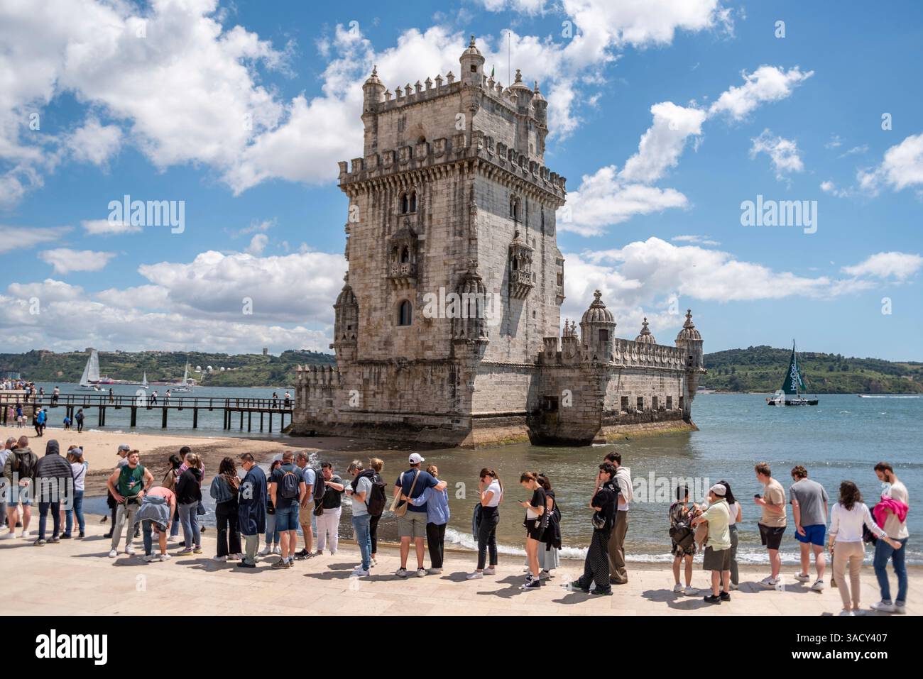 Lisboa, Portugal, Tourists waiting in line for Entrance to famous Torre ...