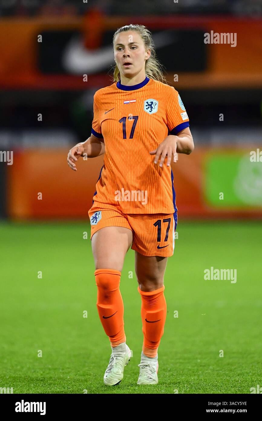 Almelo, Nederland. 04th Apr, 2025. ALMELO, 04-04-2025, Asito Stadion ...