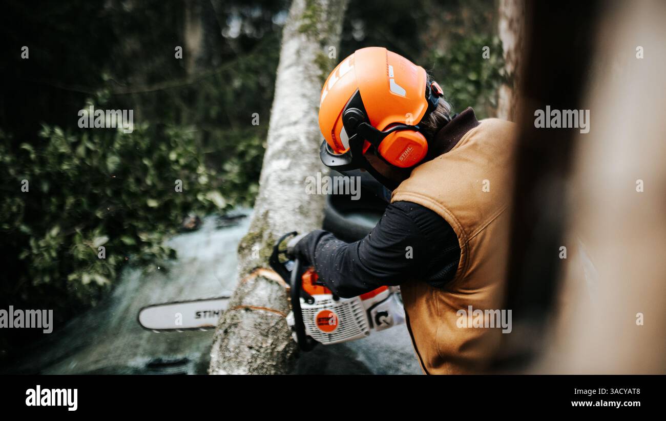 Dangerous working environment hi-res stock photography and images - Alamy