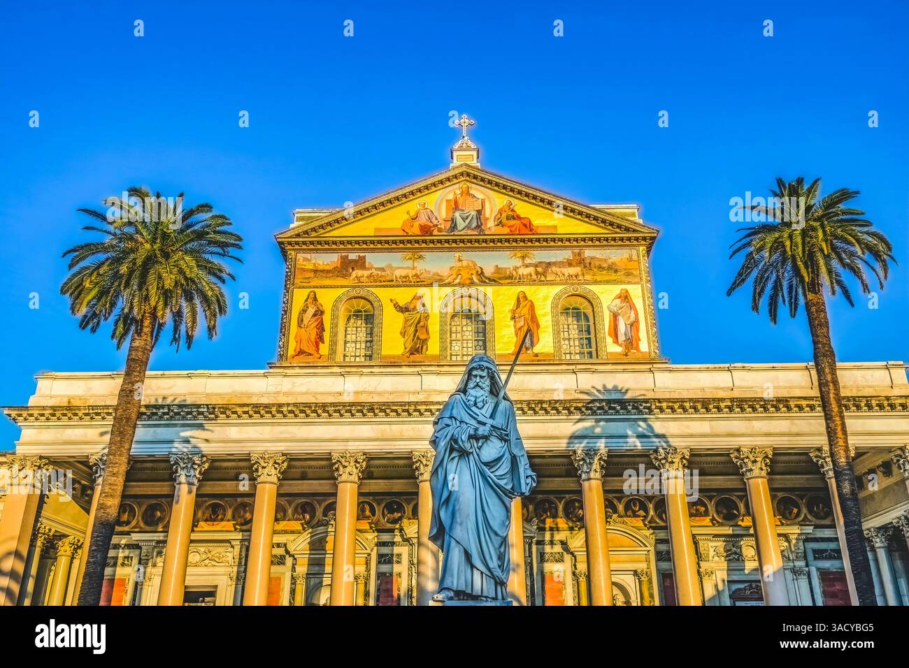Saint Paul statue facade, Papal Basilica of Saint Paul, Rome, Italy ...