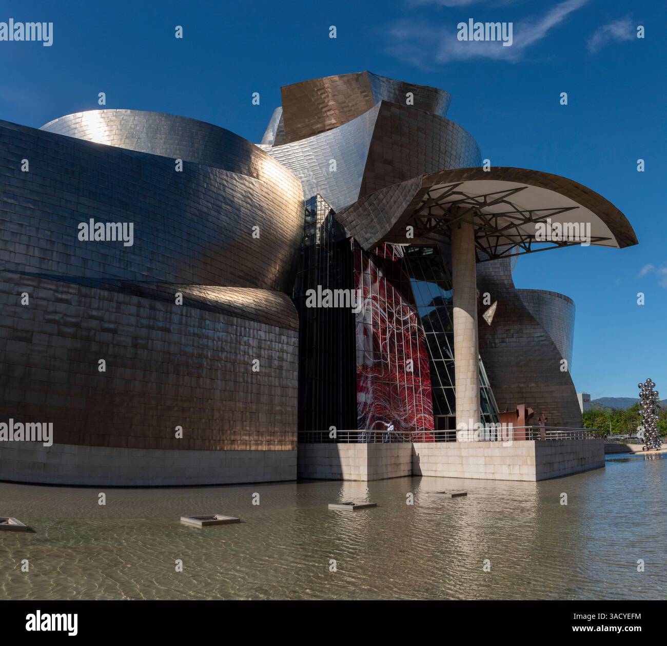 Contemporary architecture of renowned modern art guggenheim museum in bilbao hi-res stock ...