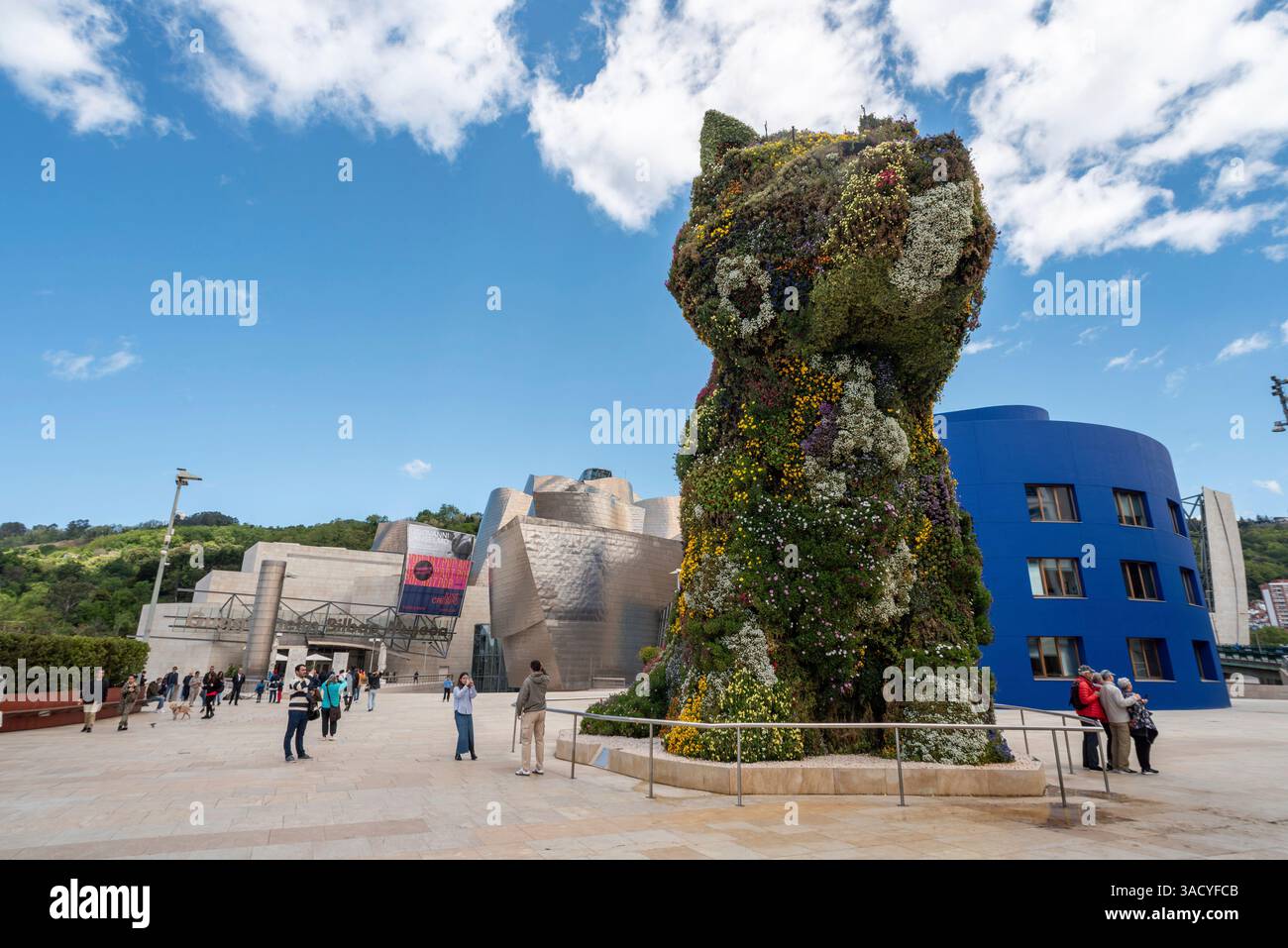 Bilbao, Spain, Famous Puppy sculpture infront of the Guggenheim Museum ...