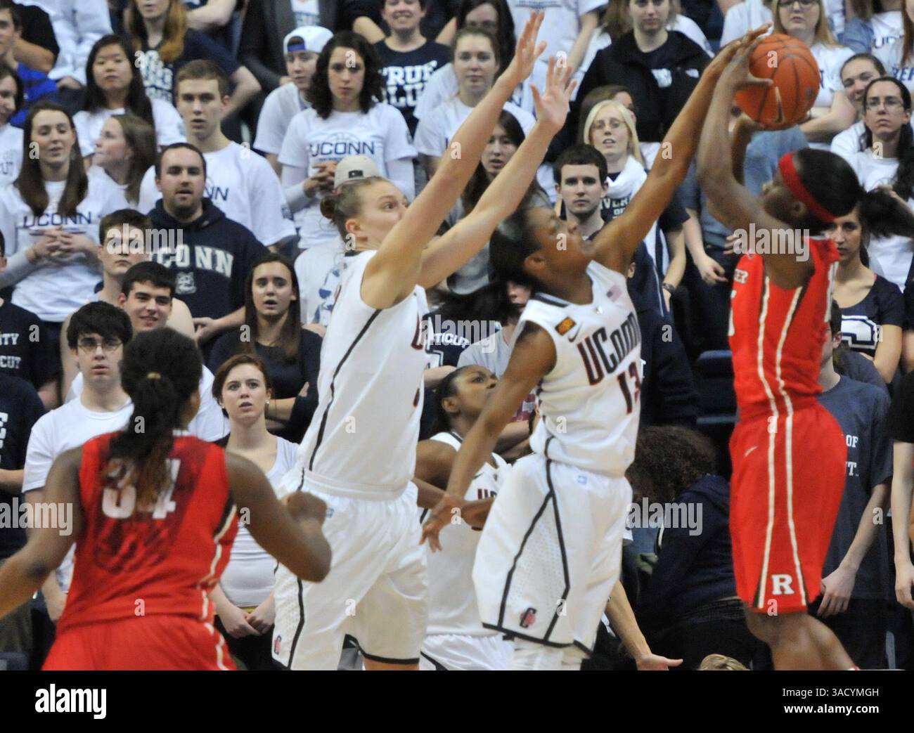 Saturday February 4, 2012: Storrs, CT. Connecticut Huskies guard ...
